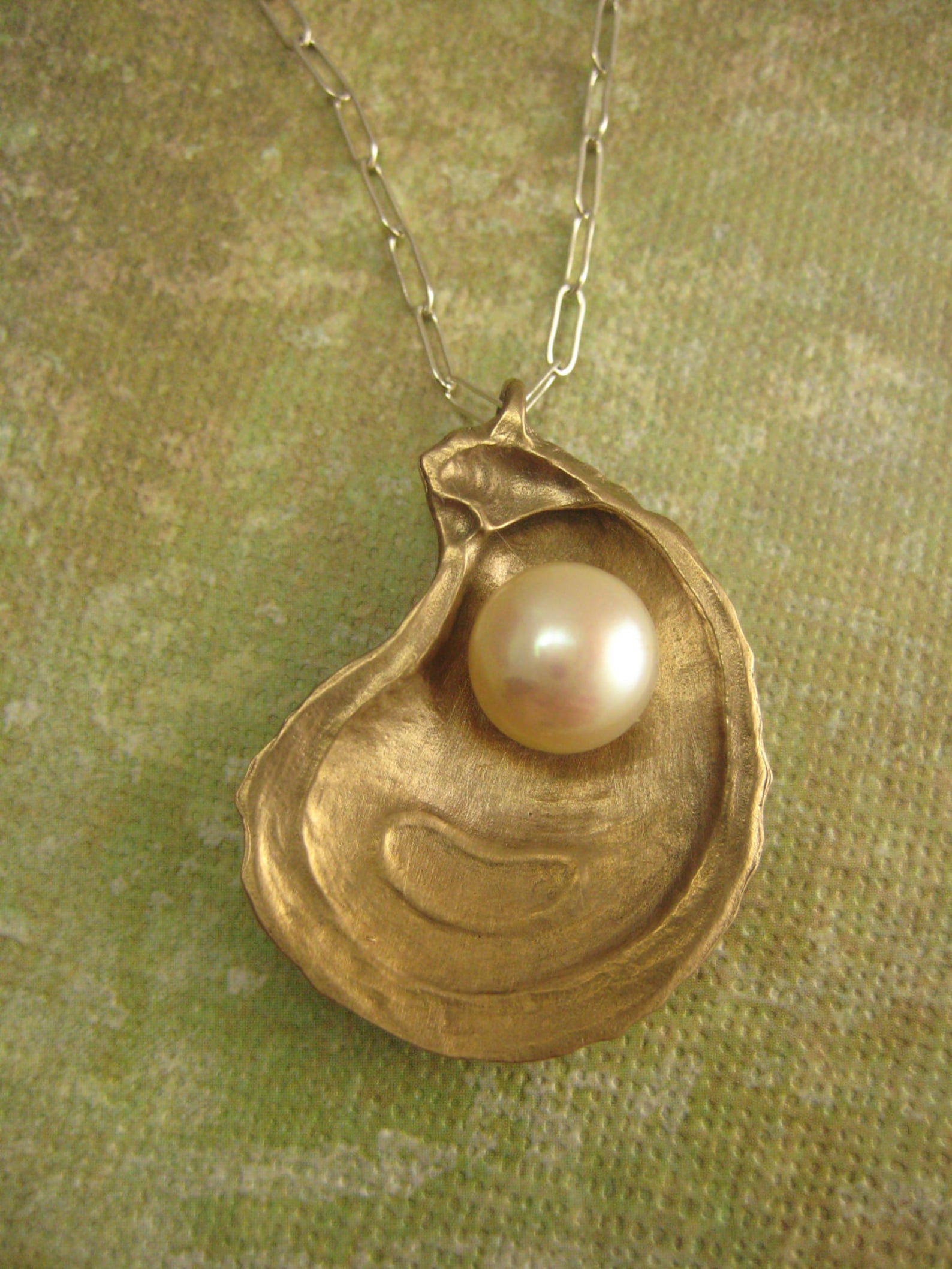 Oyster Pearl Necklace in Bronze - Etsy