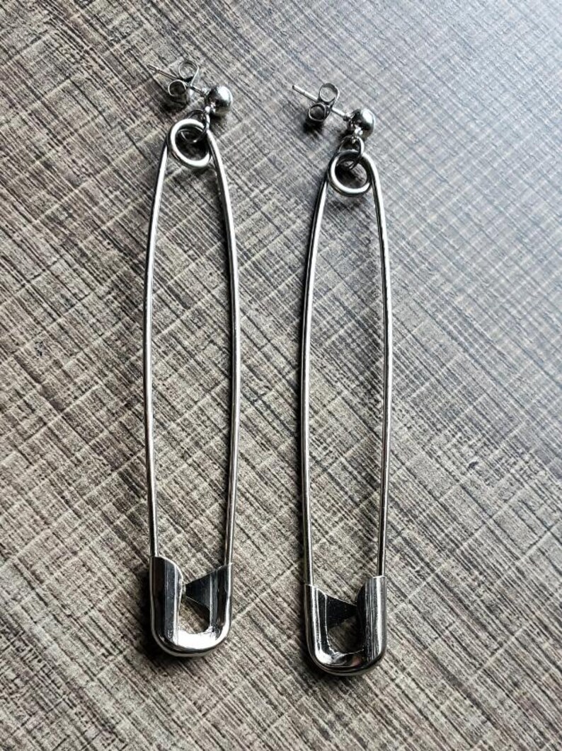 Draculaura Cosplay [safety Pin] Halloween Monster Earrings - Etsy