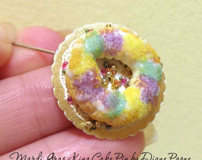 Miniature Mardi Gras KING CAKE Pin Brooch by IGMA Artisan Diane Paone ...