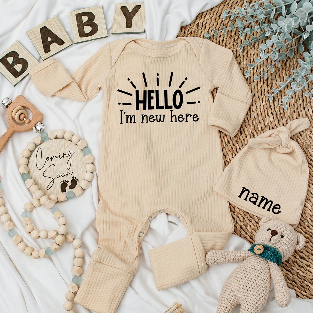 HELLO I'm New Here Outfit, Baby Bodysuit and Hat Set, Gender Neutral ...