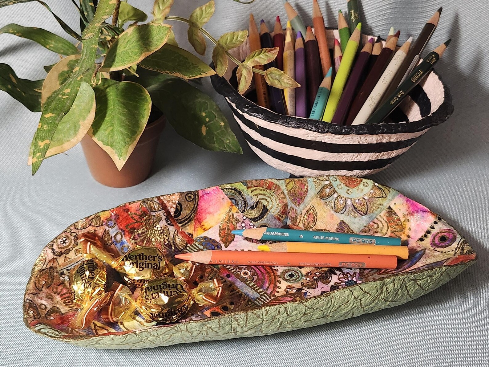 BALI VIBE Paper Mache Tray/hanging-made From Junk Mail - Etsy