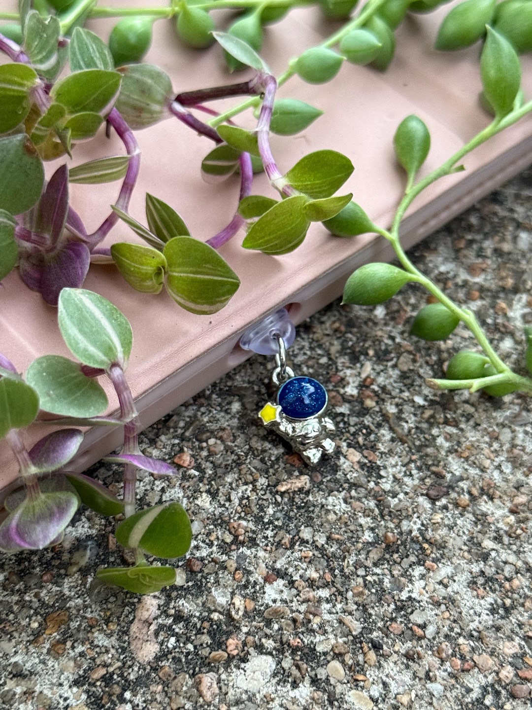 3D Astronaut Holding Star Dust Plug Charm for Nintendo Switch, Iphone ...