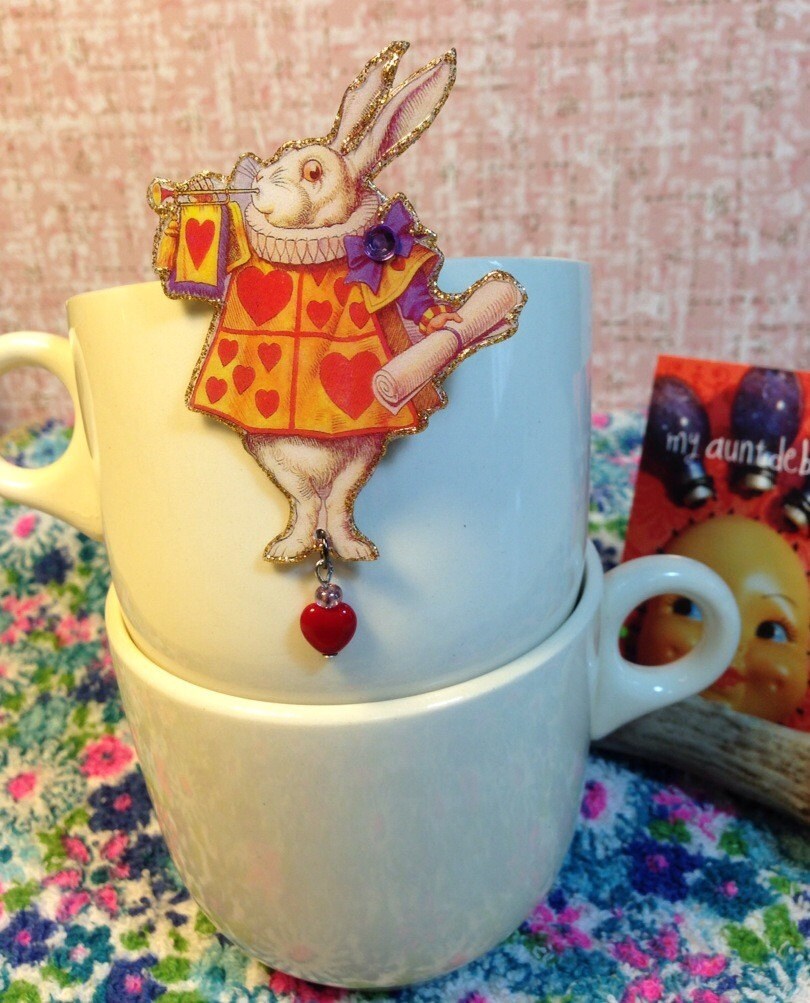 The White Rabbit Brooch Alice in Wonderland - Etsy