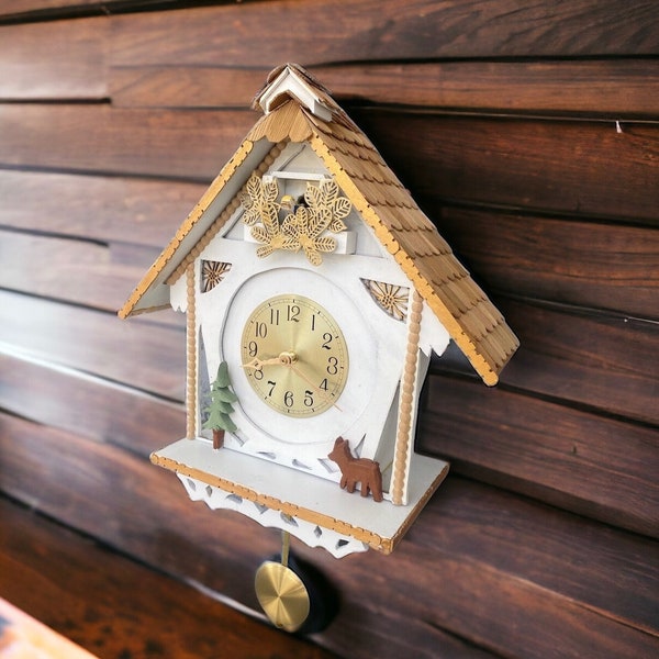 Birdhouse Clock - Etsy