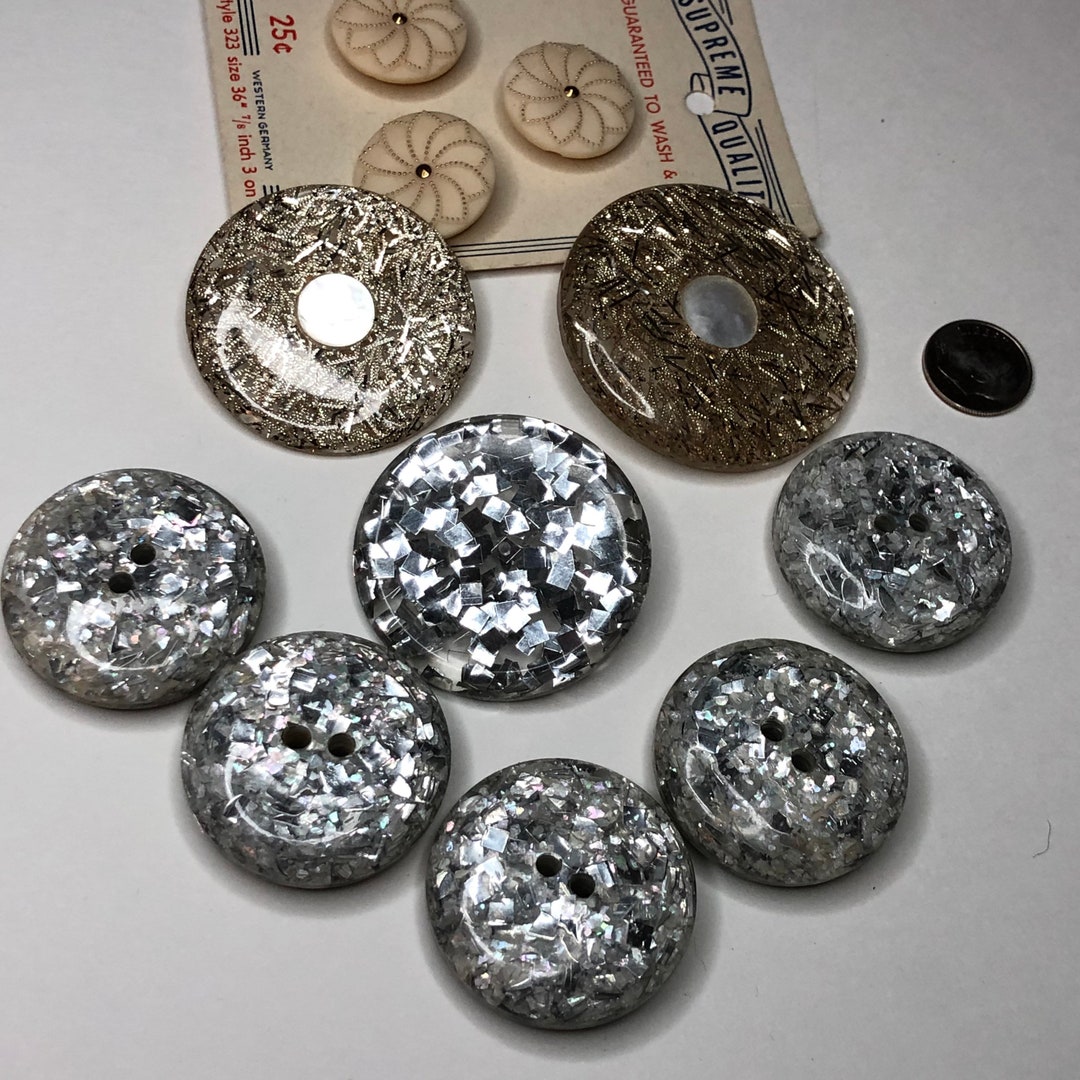 LOT Vintage Huge Big Confetti Embedded Lucite Deco Fashion Buttons ...