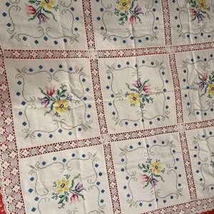 Vintage Linen Tablecloth With Embroidered Flowers and Designs, Table ...