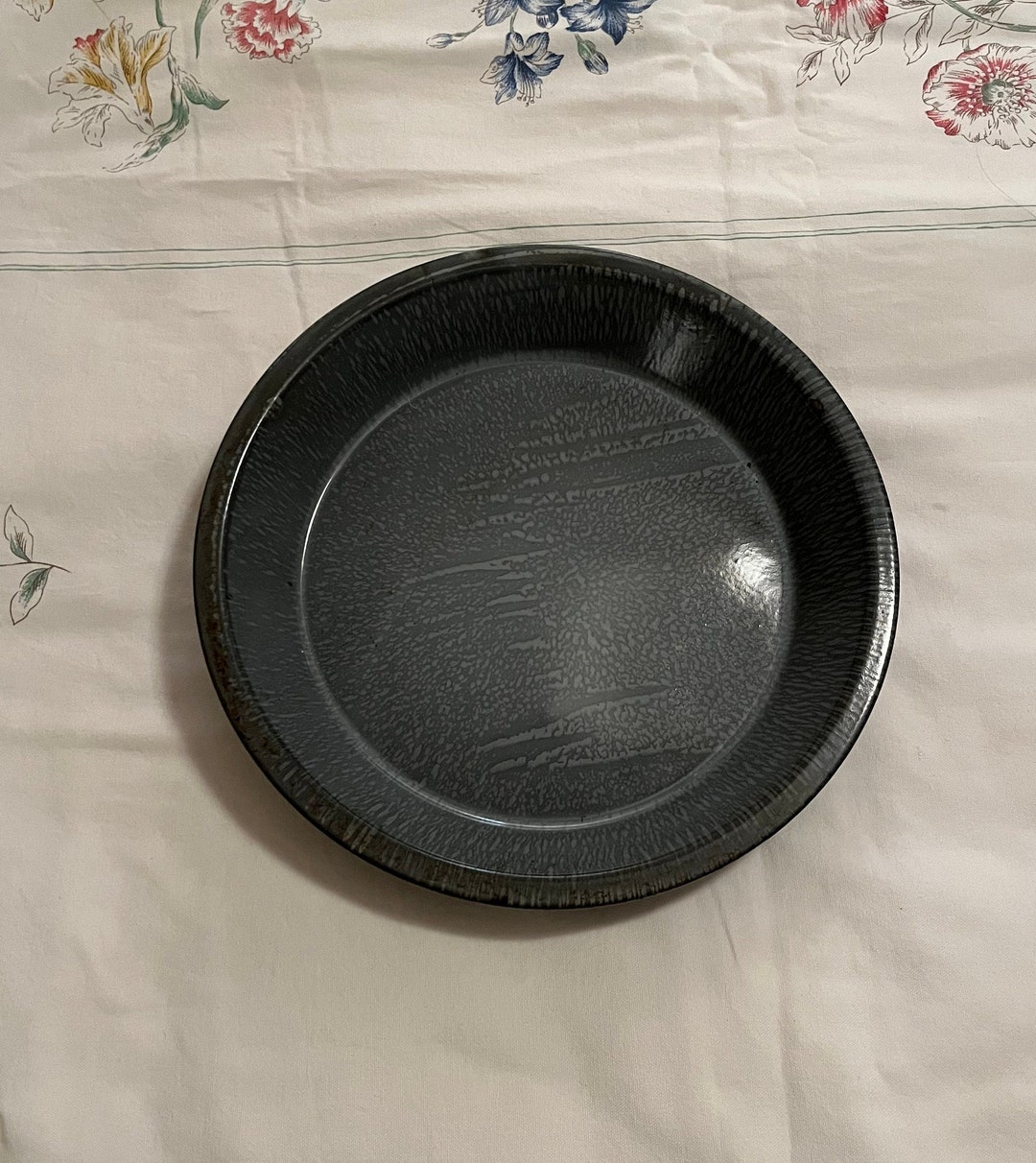 Vintage Enamel Pie Pan Enamelware Pan Speckleware Graniteware