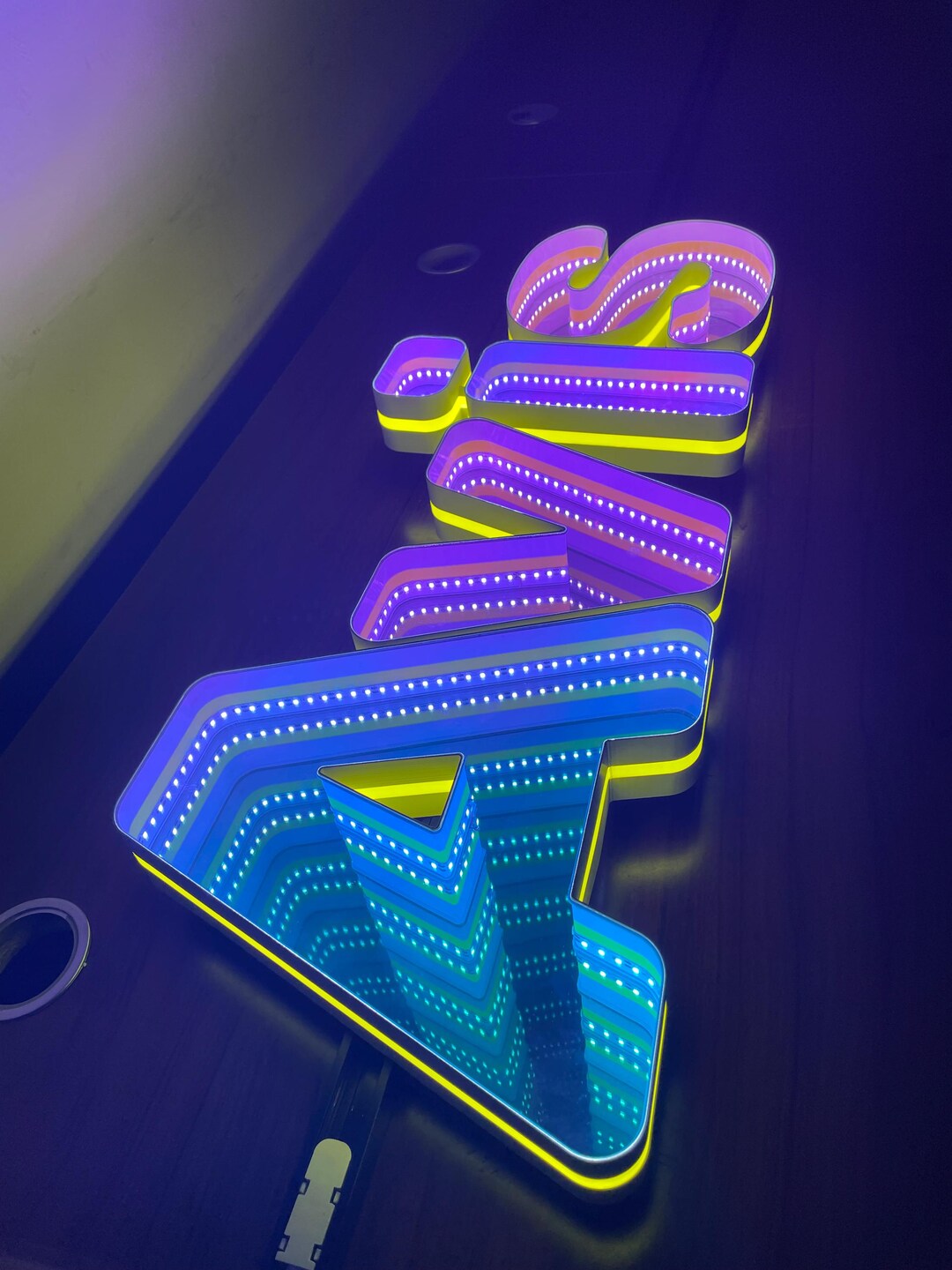 Infinity Mirrors, Custom Infinity Mirrors, Neon Sign Infinity Mirror ...