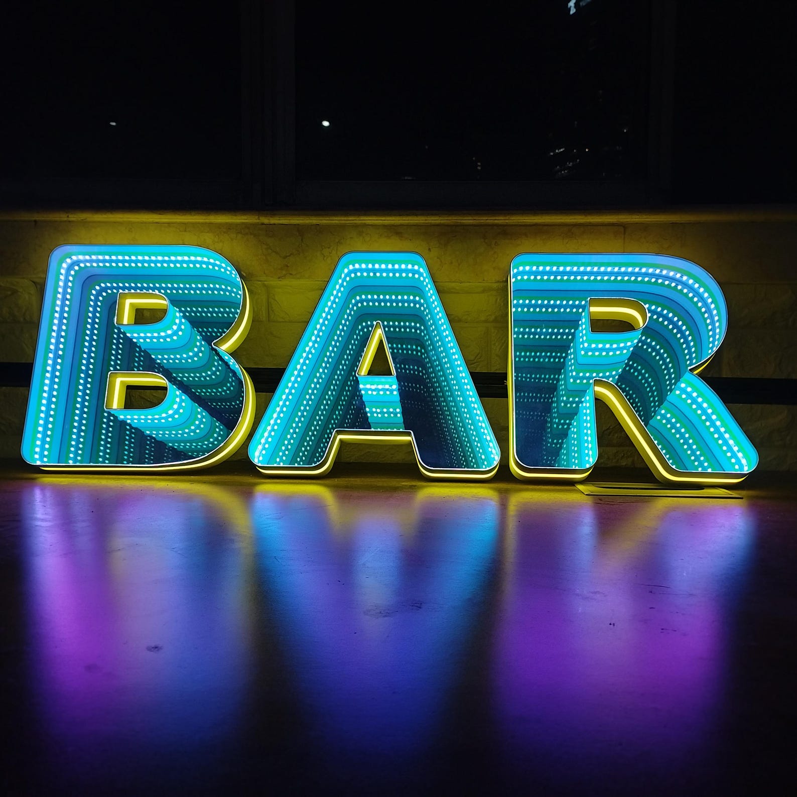 Infinity Mirrors, Custom Infinity Mirrors, Neon Infinity Mirror Sign ...