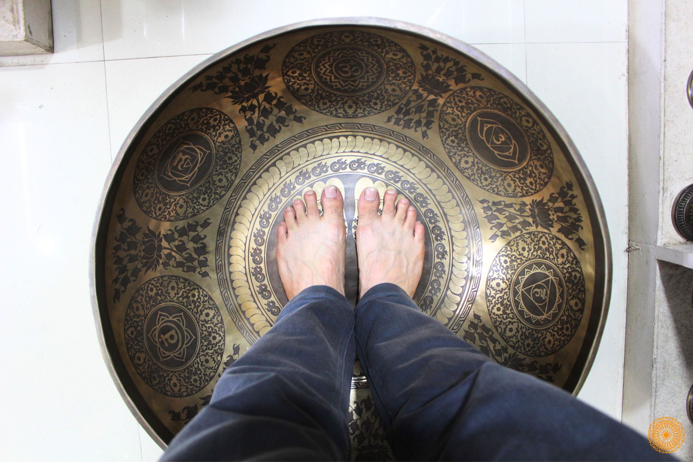 Master Healer Large Tibetan Singing Bowl to Sit and Heal Buddha Feet ...