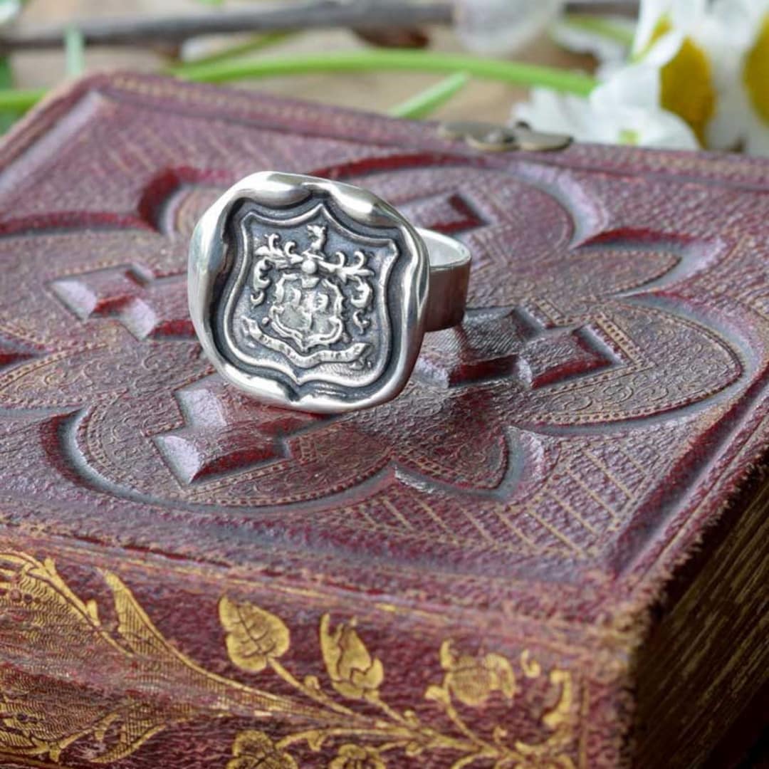 Wolf Crest Wax Seal Ring in Latin Dum Spiro Spero - While I Breathe I ...
