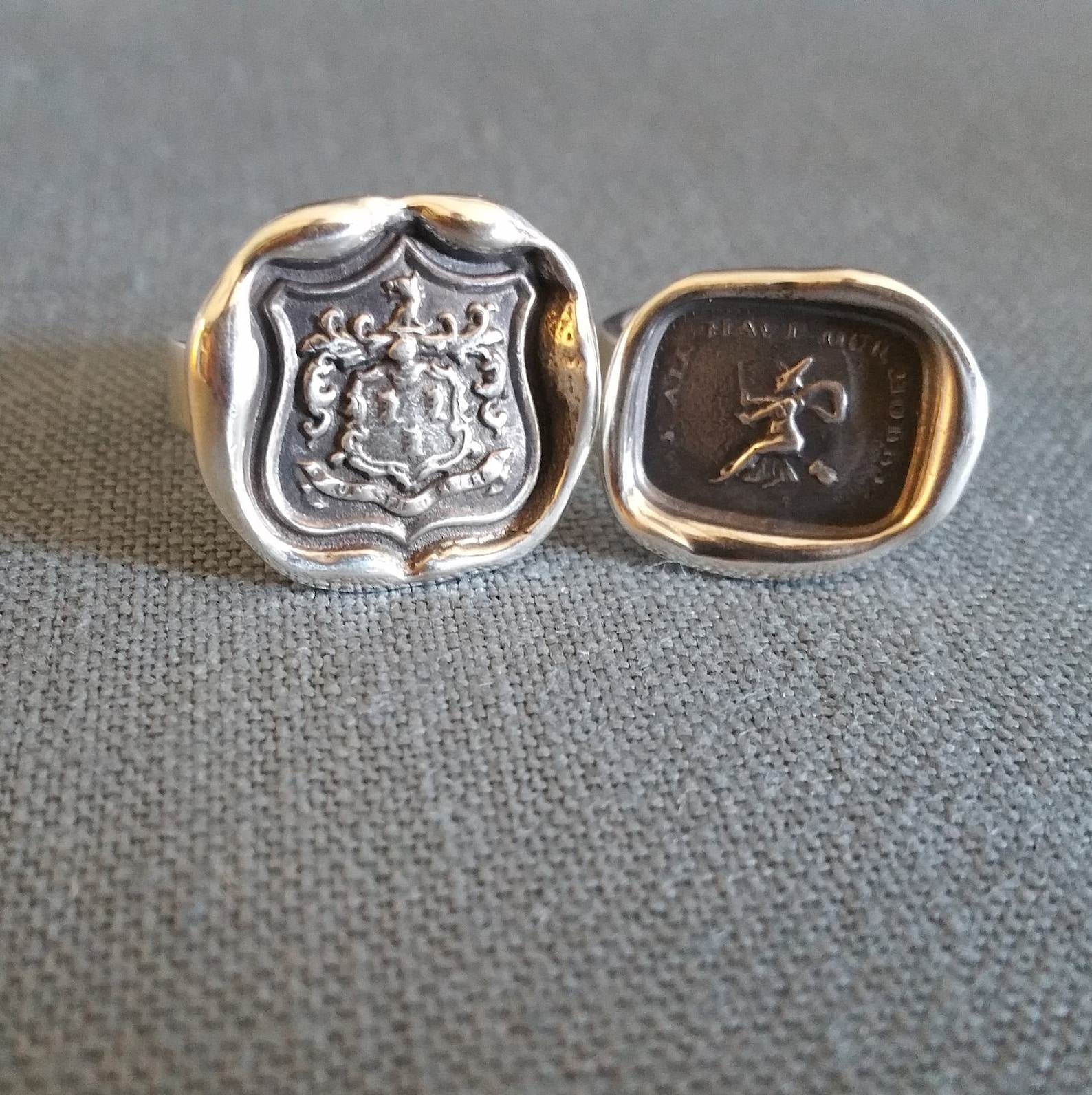 Wolf Crest Wax Seal Ring in Latin Dum Spiro Spero - While I Breathe I ...