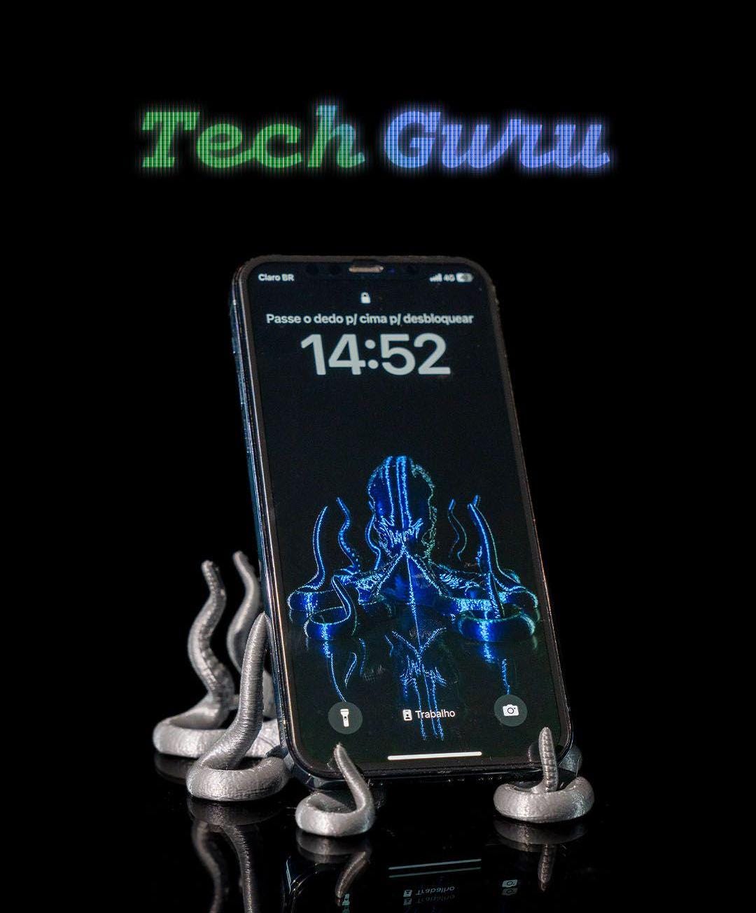 Tech Guru Octopus Phone Stand | 3D Printed Personalized Sea Animal ...