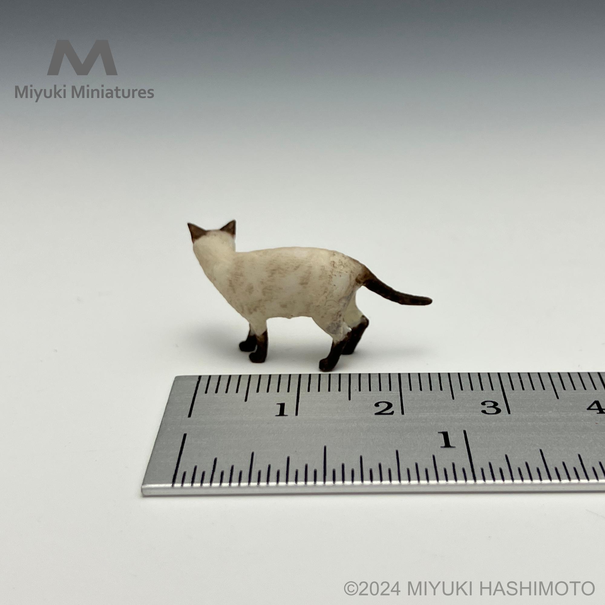 1:24 Realistic Miniature Cat Figurine, Handpainted, Thai Cat, for Half ...