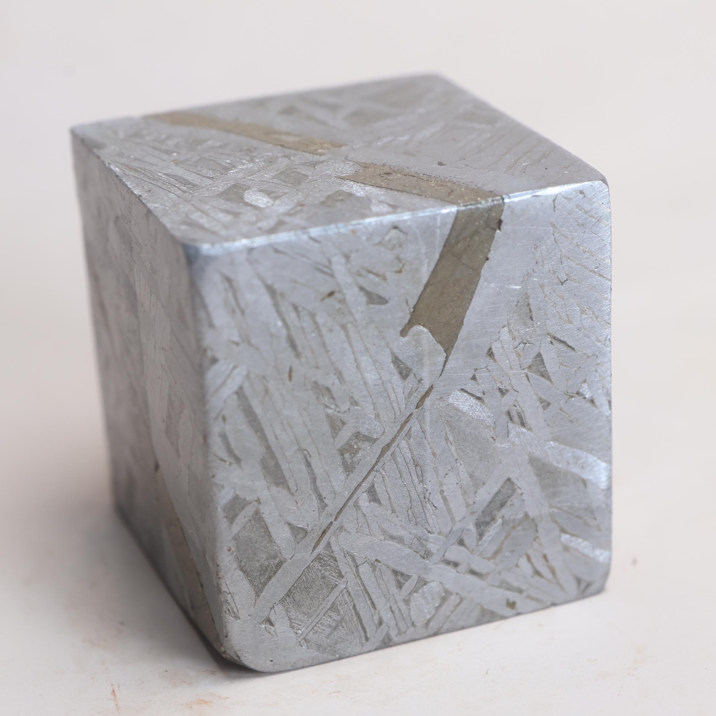 134g Muonionalusta Iron Meteorite Specimen: Natural Westenden Pattern ...