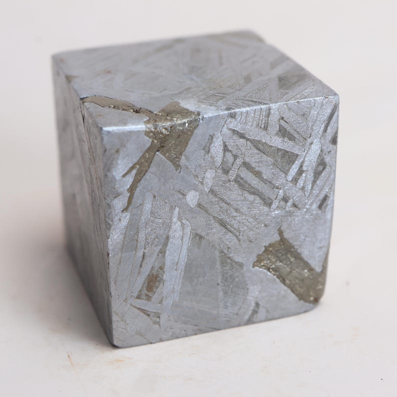 134g Muonionalusta Iron Meteorite Specimen: Natural Westenden Pattern ...