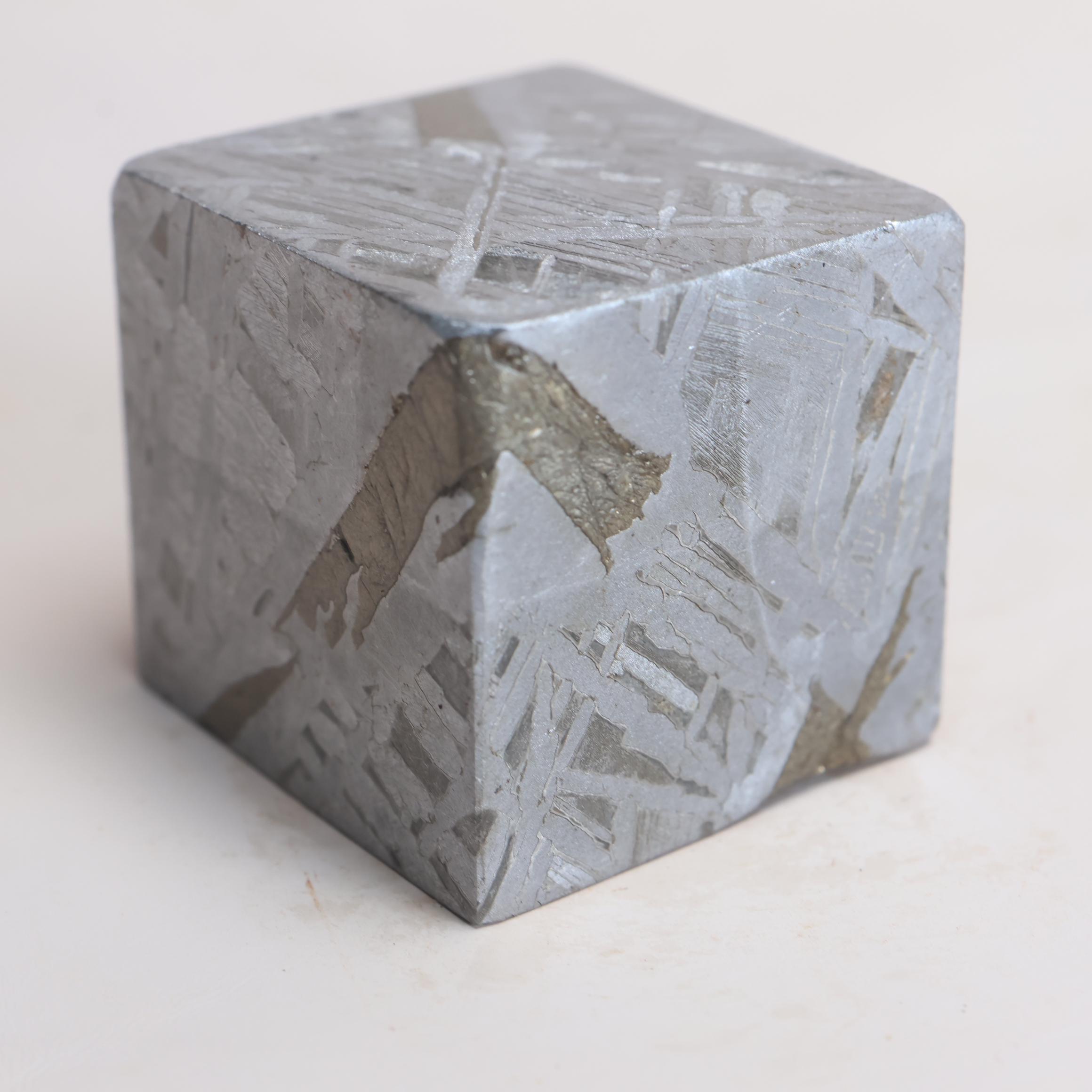 134g Muonionalusta Iron Meteorite Specimen: Natural Westenden Pattern ...