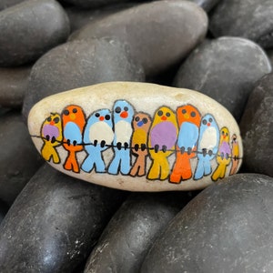 Birds Painted on Rocks - Birds Rock Painting - Cute Painted Stone ...