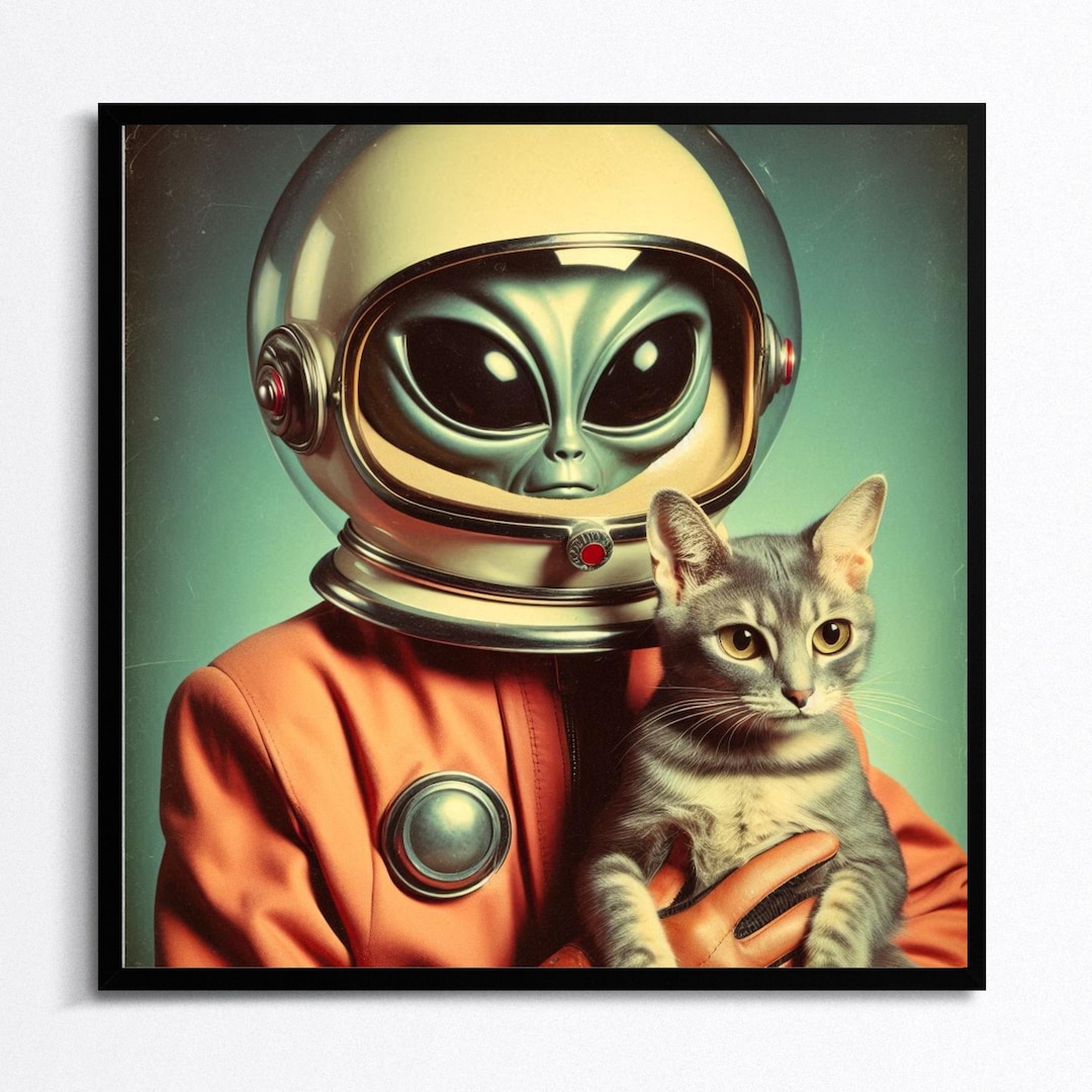 Alien and Cat, Alien-themed Wall Art, Best Holiday Gifts, 1960s ...