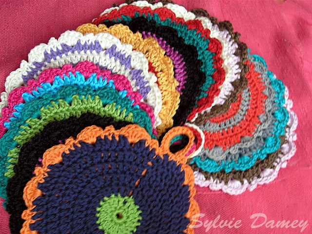 Round Potholder CROCHET PATTERN Ideal for Housewarming | Etsy