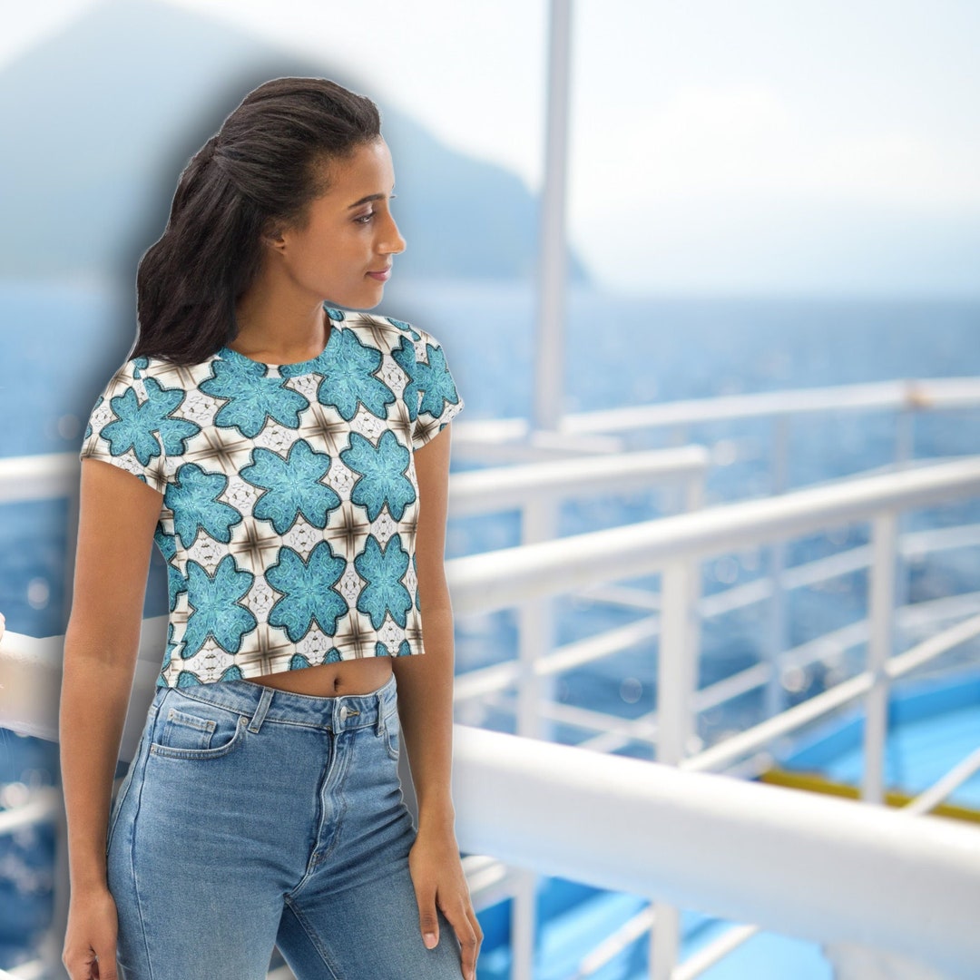 Santorini Sea Print Crop Tee, Cruise Wear, Vacation Outfit, Comfy ...