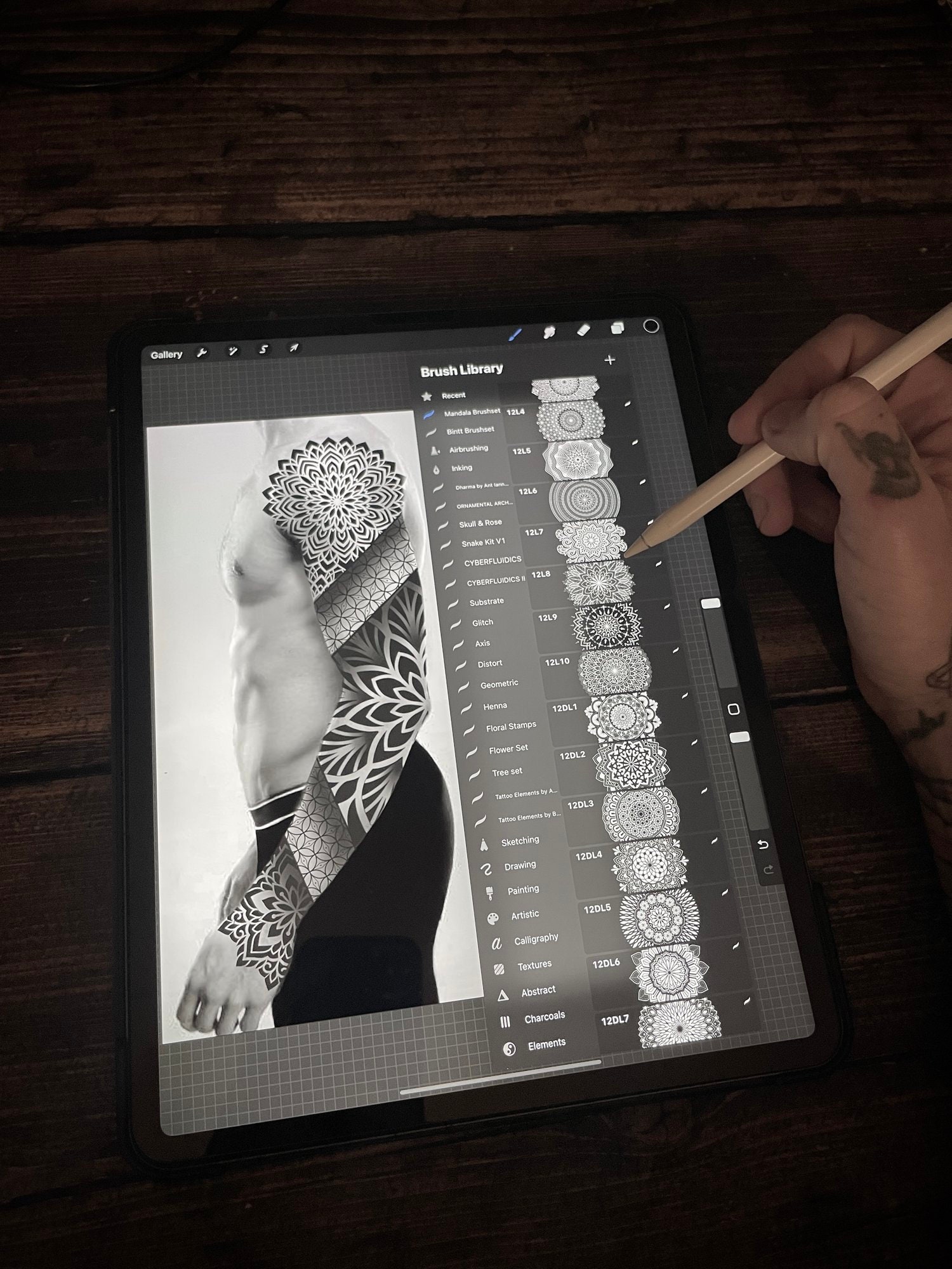 Mandala Brush Set for Procreate - 150 Ready to Use Mandalas in a Mixture or Ornamental and ...