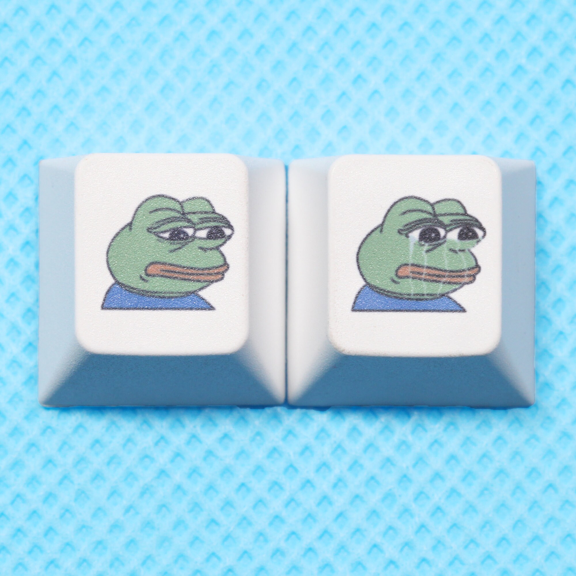 Pepe the Frog Meme ESC Keycap, Artisan Saf Pepe R1 ESC Keycap, Cross ...