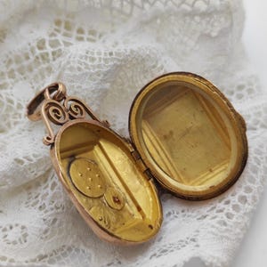 1870-1900 18k Gold Victorian French Locket/pearl Flower Motif. Photo ...