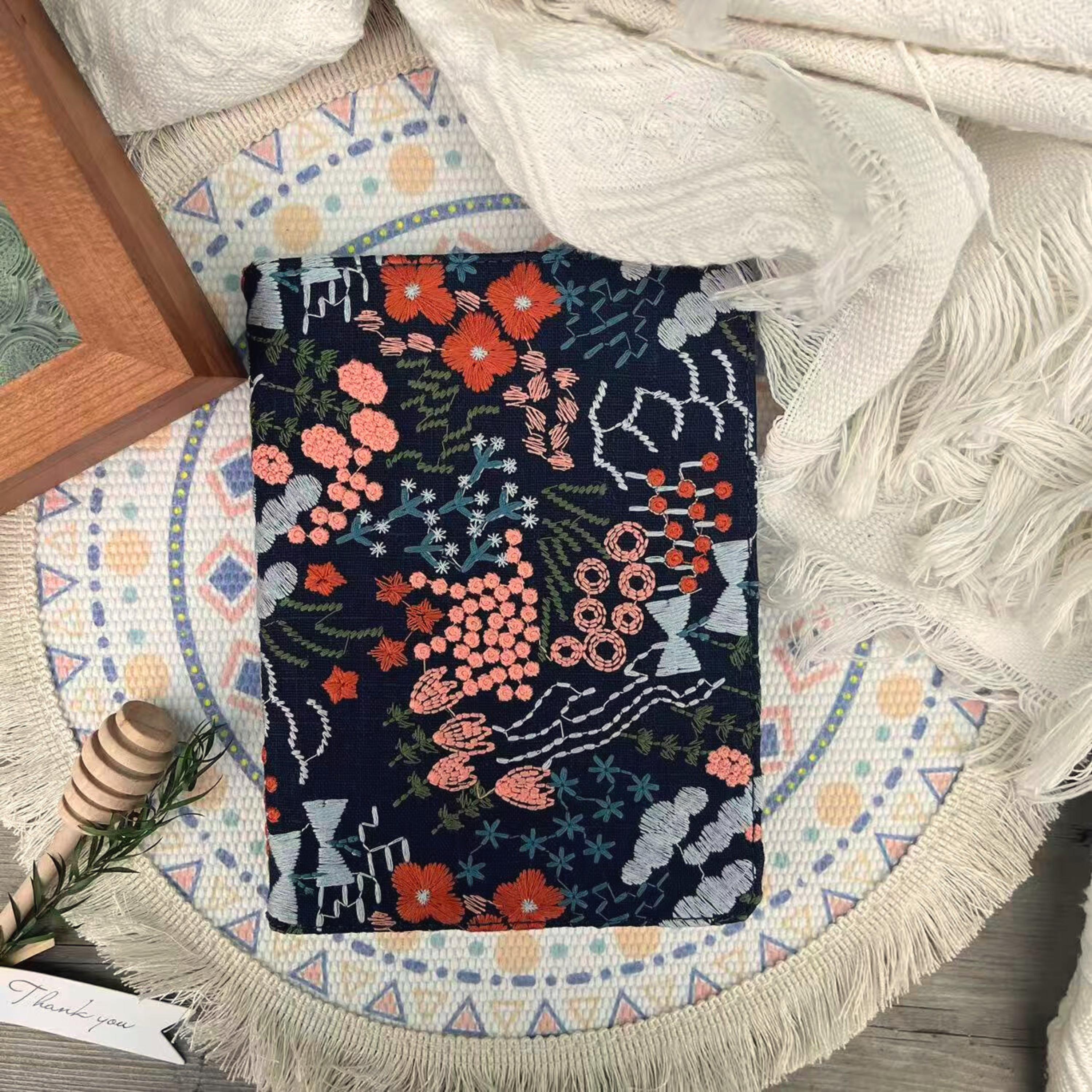 Hand-embroidered Daisy Kindle Case Floral Fabric Cover Linen Texture ...