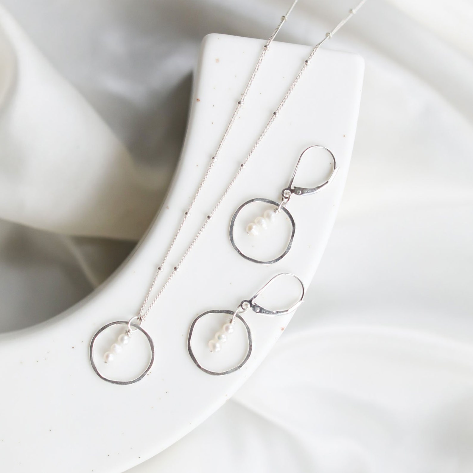 Dainty Pearl Necklace Tiny Circle Dotted Chain Necklace - Etsy
