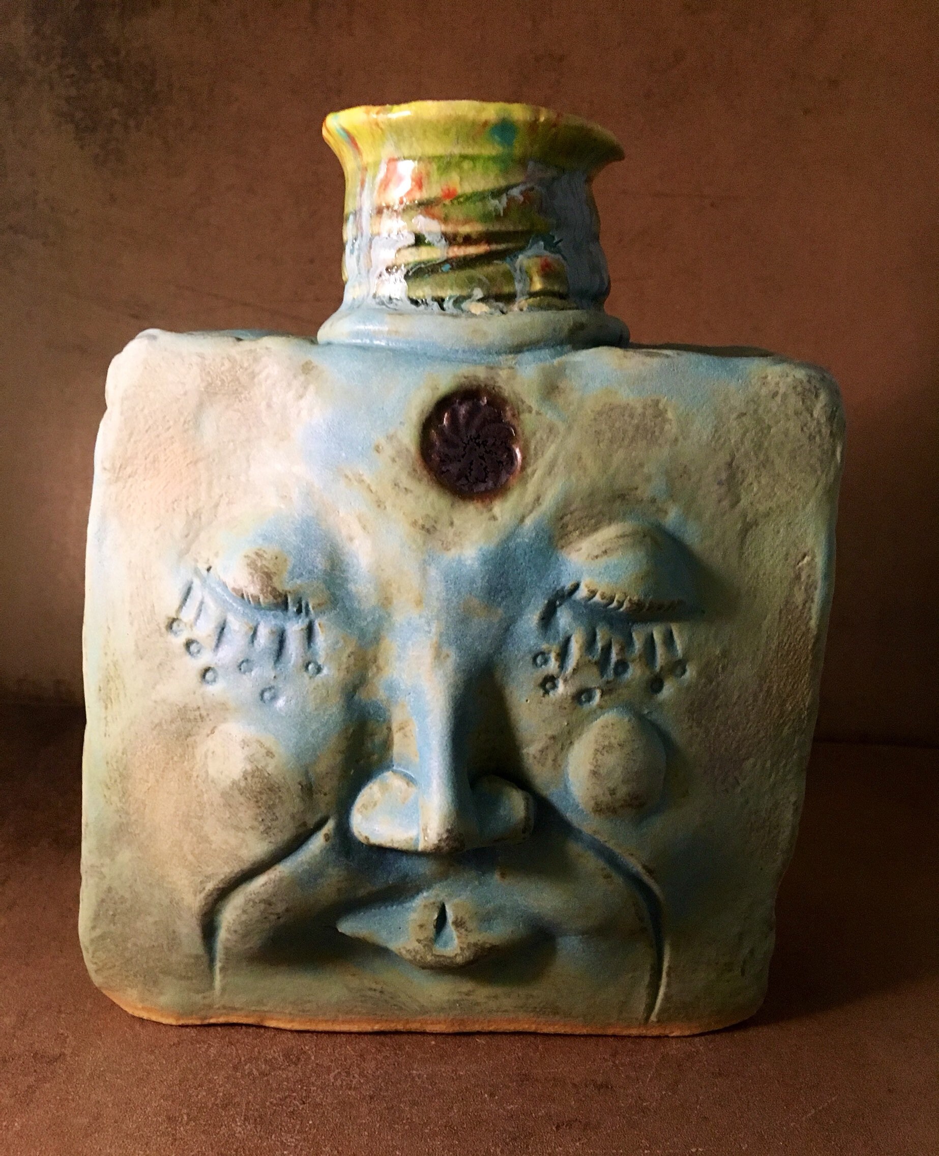 Face Vase - Square