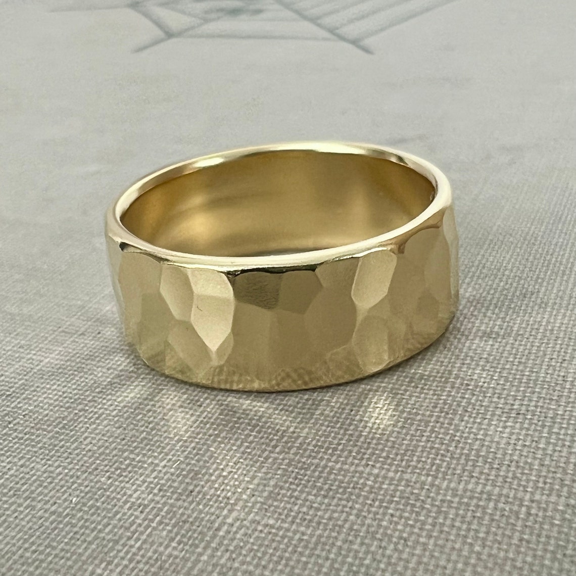 18k Yellow Gold Wedding Ring Hand Hammered Recycled Gold | Etsy
