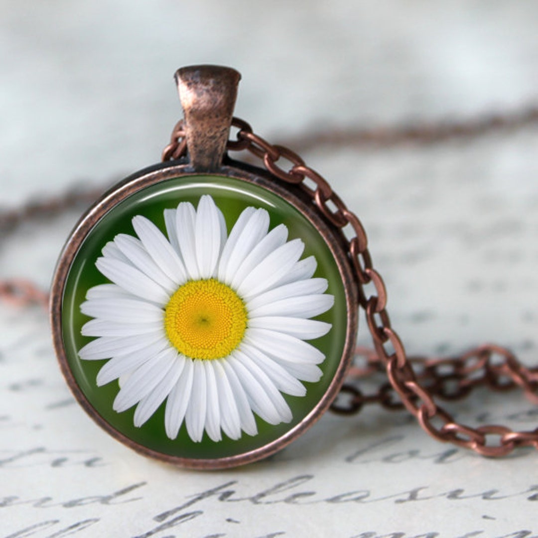 Daisy Pendant, Necklace or Key Chain - Daisy Necklace, Flower Necklace ...