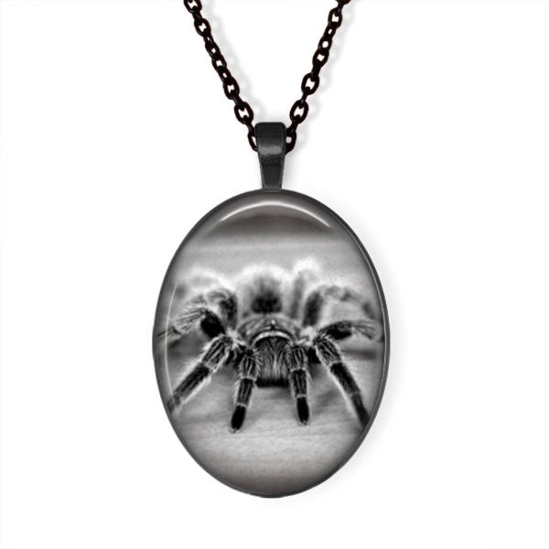 Creepy Crawly Tarantula Pendant, Necklace or Key Chain - Oval Setting ...