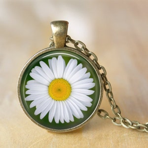 Daisy Pendant, Necklace or Key Chain - Daisy Necklace, Flower Necklace ...