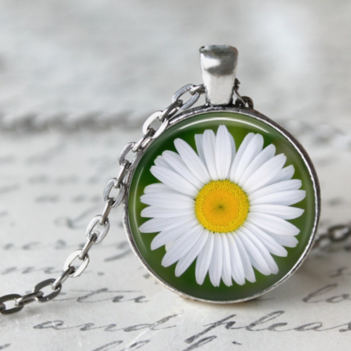 Daisy Pendant Necklace or Key Chain Daisy Necklace Flower | Etsy