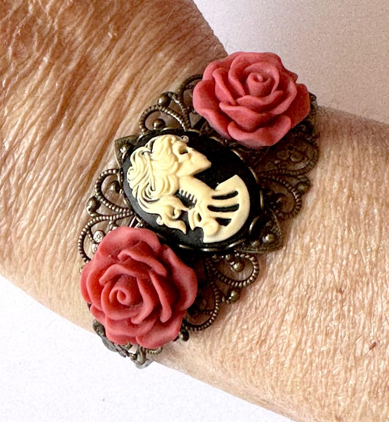 Skull and Roses Cameo Bracelet - Skull Bracelet, Skull With Red Roses ...
