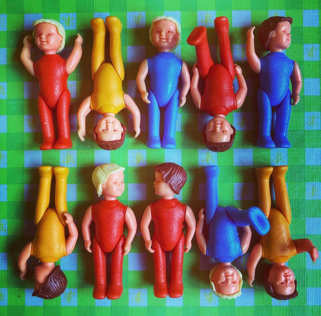 2pcs MINIATURE GERMAN DOLLS Posable Vintage Plastic People Superb ...