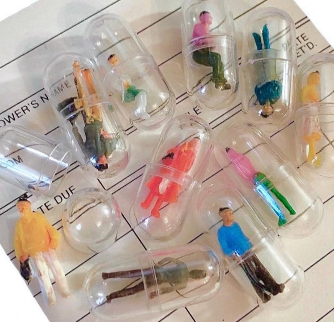 5pcs TINY CAPSULE PEOPLE Miniature Plastic Figures Diorama Oddities ...
