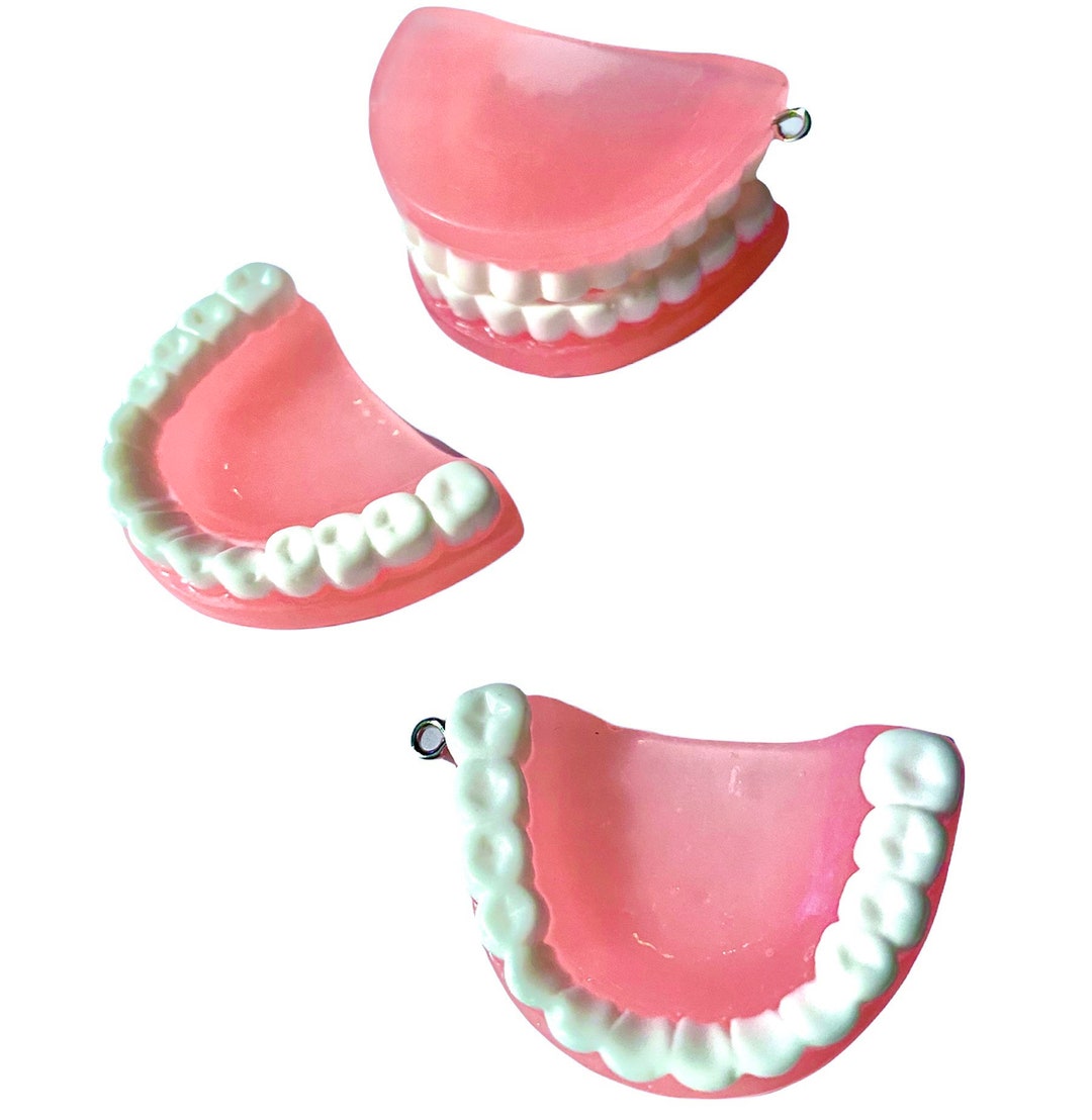 3pcs PLASTIC DENTURE CHARMS Small Dentures Miniature Jaw Pendants ...