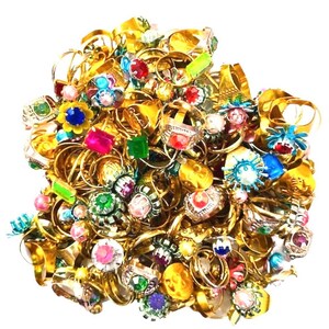 5pcs TOY JEWEL RINGS Vintage Gum Ball Treasures Vending Prize Mystery ...