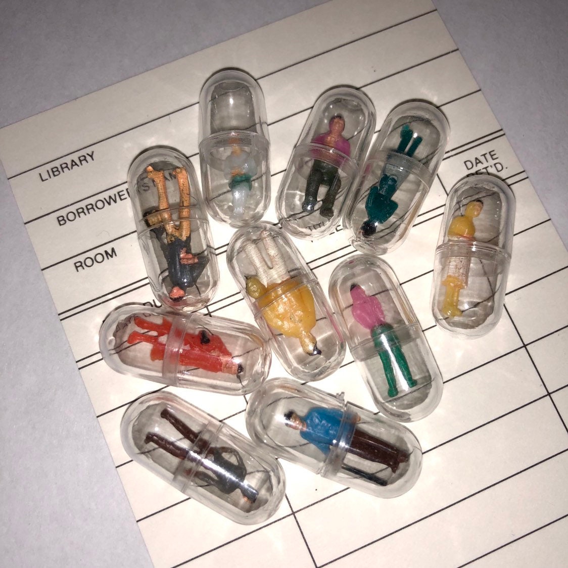 5pcs TINY CAPSULE PEOPLE Miniature Plastic Figures Diorama Oddities ...