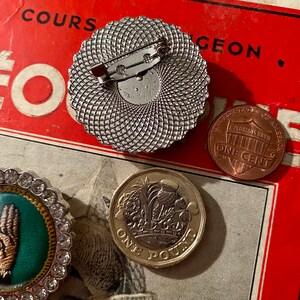 1pc SCOUTING PATCH BROOCH Glitzy Vintage Style Retro Print + Glass ...