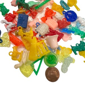 12pcs VINTAGE PLASTIC CHARMS Miniature Vending Toys Cracker Jack Type ...