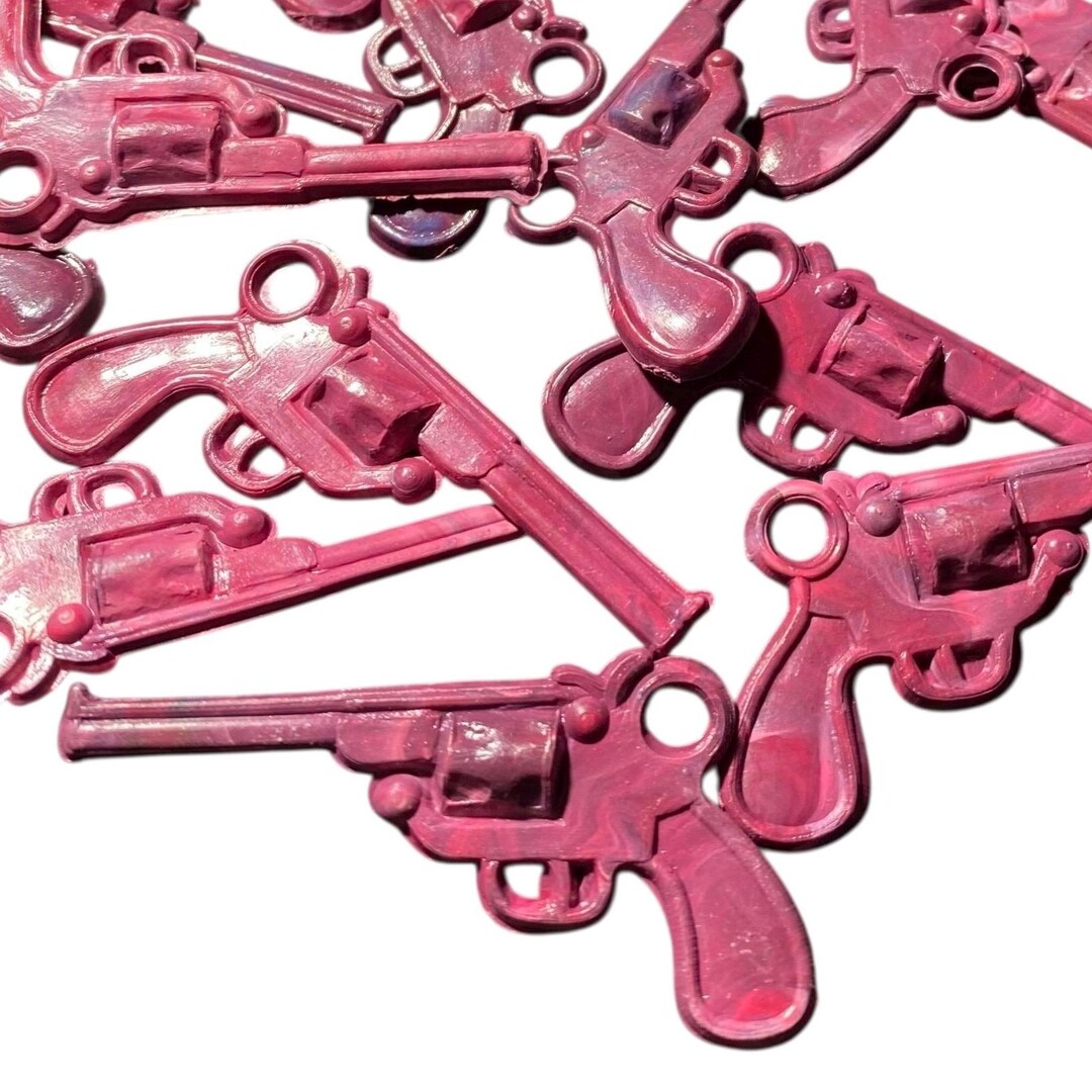 4pcs PLASTIC GUN CHARMS 1.75" Vintage Marbled Miniature Pistols Vending ...