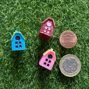 3pcs TINY PLASTIC HOUSES Super Mini Cottages Hand Painted Colorful ...