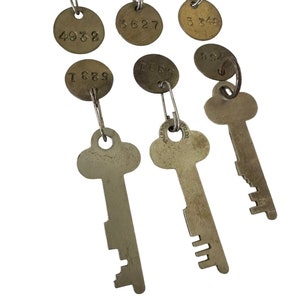 1pc BANK SAFE KEY Vintage Vault Safety Deposit Box Bank Ephemera Aged ...