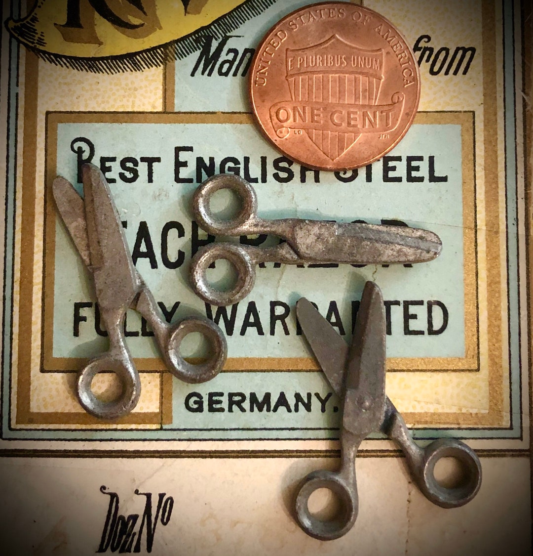 1pc TINY SCISSORS CHARM Antique Cracker Jack Vending Toy Dollhouse ...