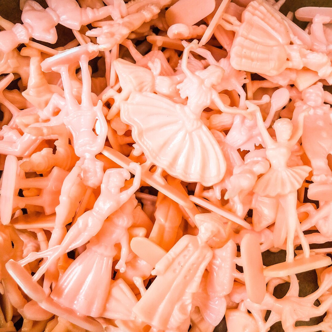 6pcs TINY PLASTIC PEOPLE 1960s Vintage Little Dolls Pink Extremely ...