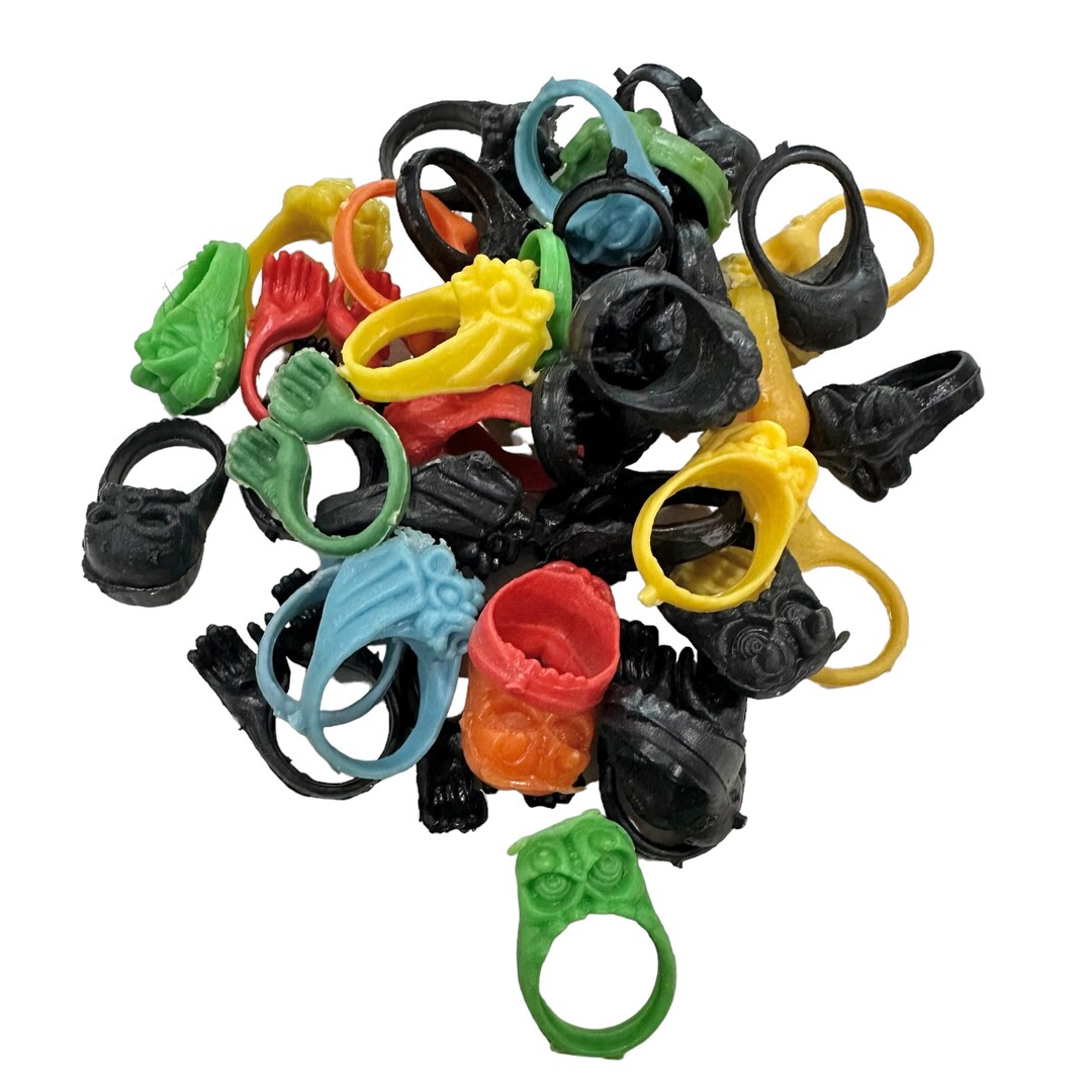 ⱽᴵᴺᵀᴬᴳᴱ 3pcs MONSTER PLASTIC RINGS Halloween Prize Gum Ball - Etsy